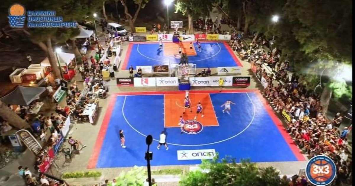 H πλατεία Ανταγόρα στην Κω βάζει τα γιορτινά της και ετοιμάζεται να ...
