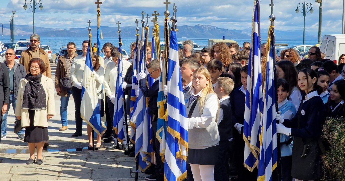 Οι καταθέσεις στεφάνων στην Κω για τον εορτασμό της 75ης Επετείου της ...