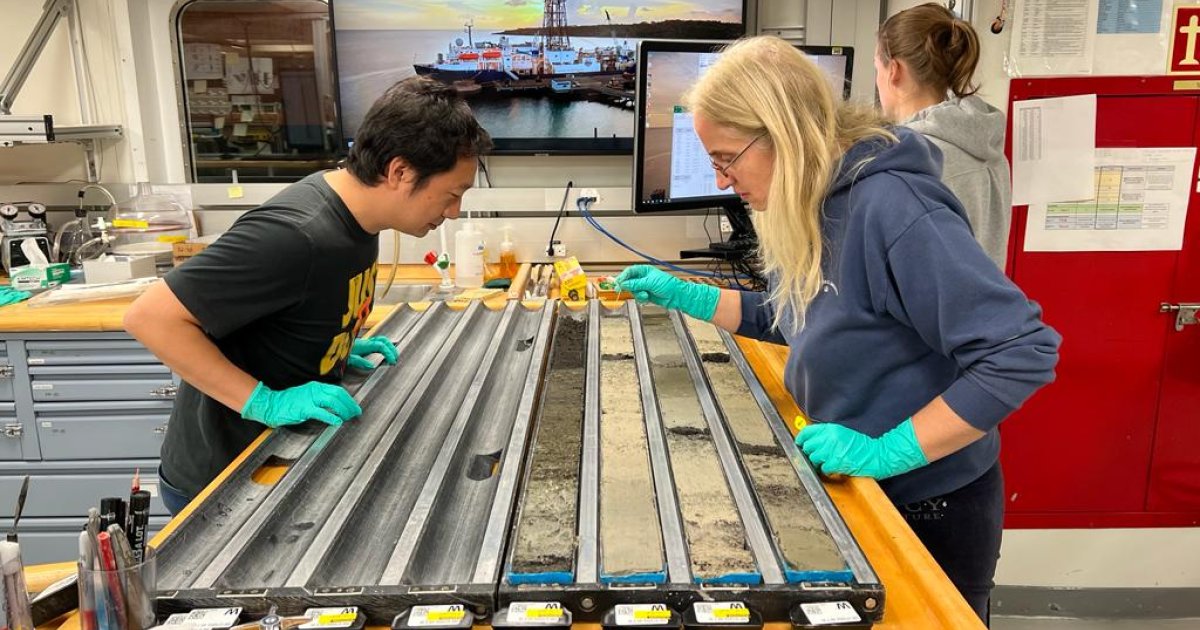 Τέφρα από την Κω ταξίδεψε στη Σαντορίνη | Kosnews24.gr